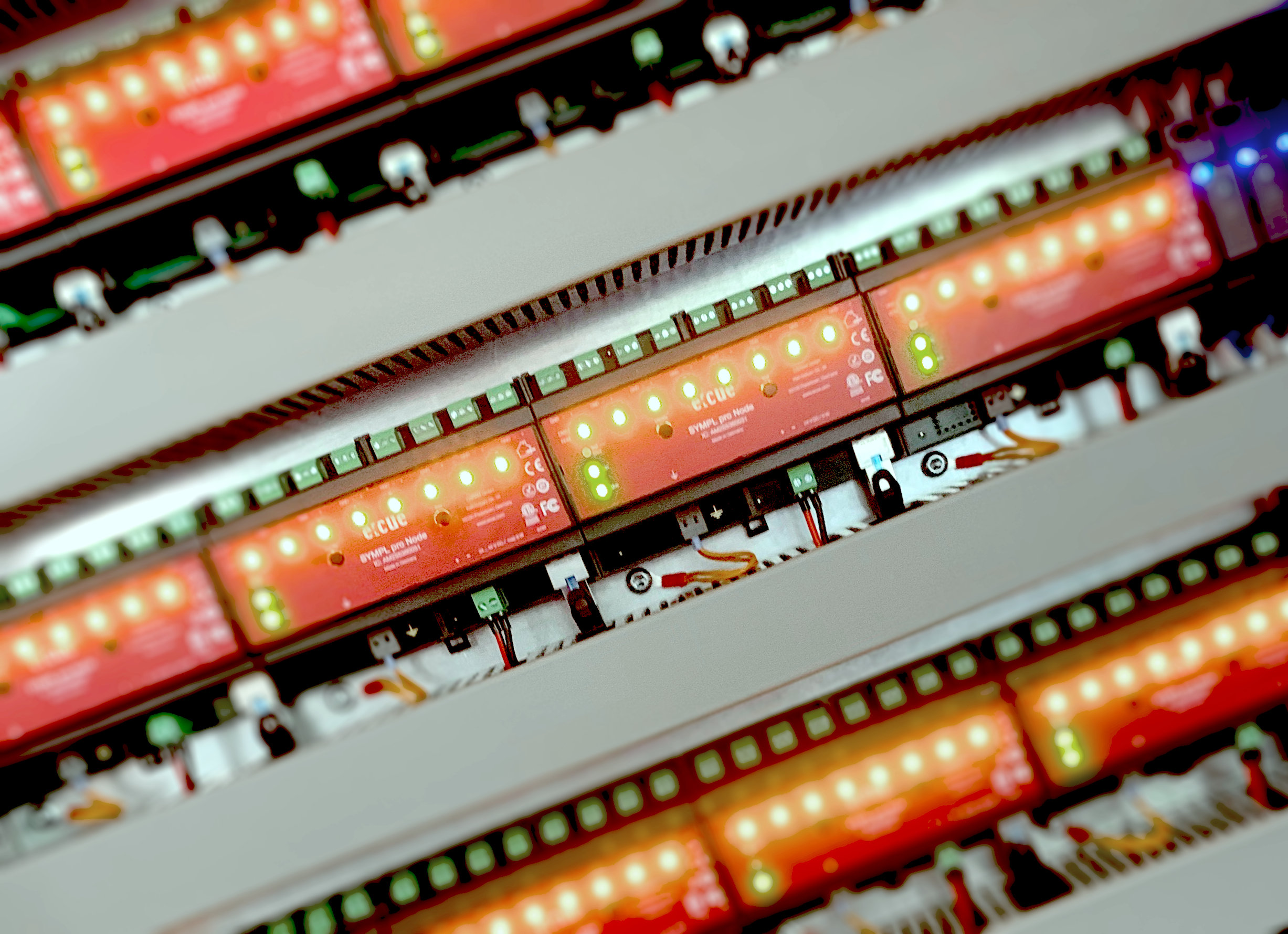 SYMPL dmx Node - Traxon e:cue North America